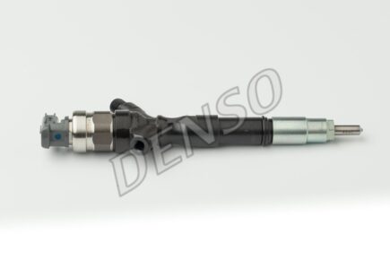 095000-5880 DENSO Common Rail Injector - Diesel Parts NZ